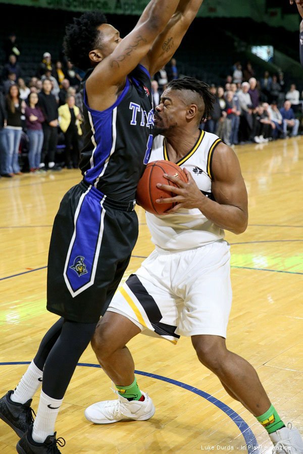 London Lightning NBLC Playoffs Round 1 Game 1 - In Play! magazine
