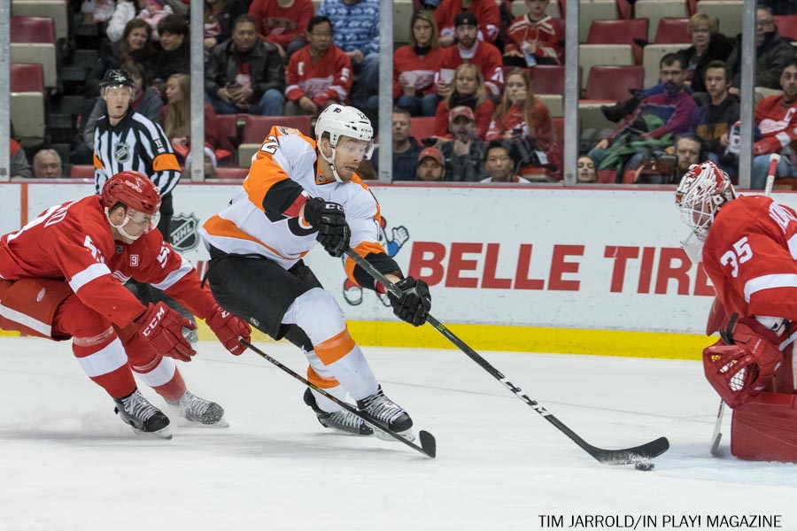 Detroit Red Wings vs Flyers - PIX - In Play! magazine