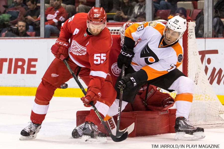 Detroit Red Wings vs Flyers - PIX - In Play! magazine