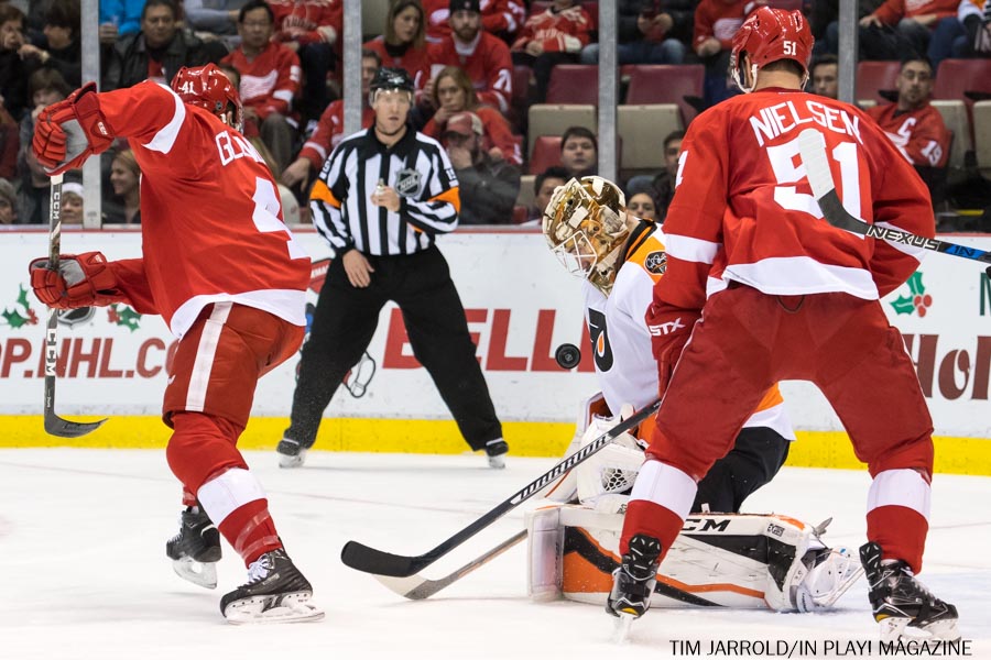 Detroit Red Wings vs Flyers - PIX - In Play! magazine