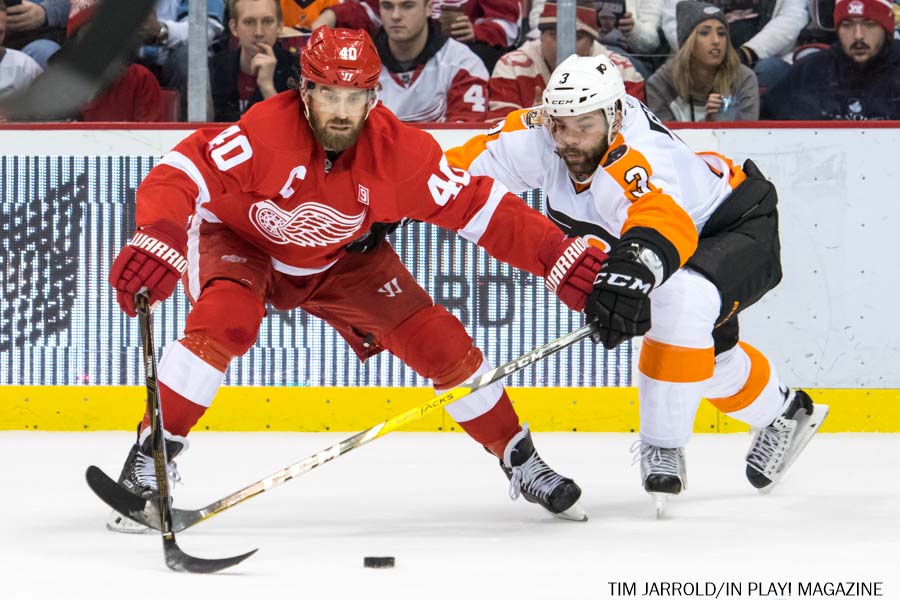 Detroit Red Wings vs Flyers - PIX - In Play! magazine