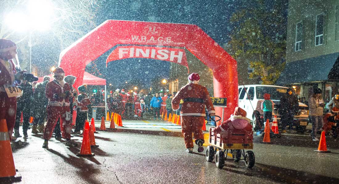 2017 Super Santa Run Supports Local Conservation - In Play! magazine